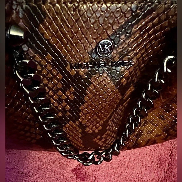 MICHAEL Michael Kors | Bags | Mk Zena Small Convertible Chain Messenger Bag | Poshmark